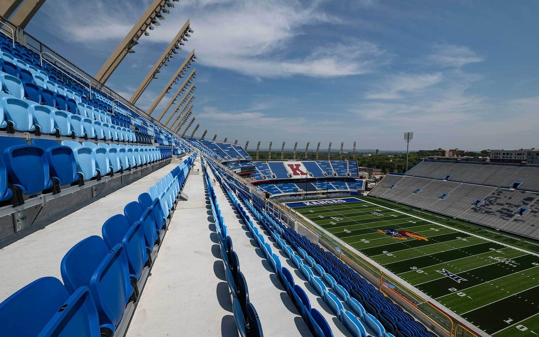 Rail Mount Seating for Arenas & Stadiums