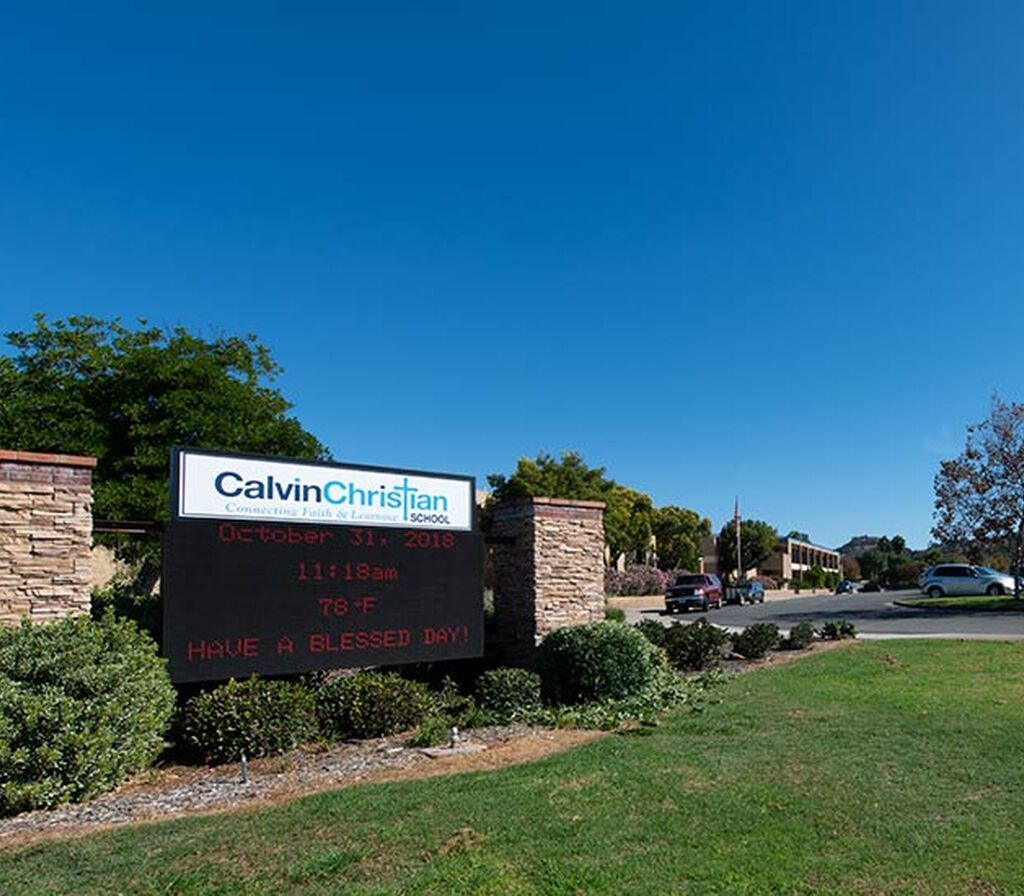 Calvin Christian School with telescopic seating system with Integra…